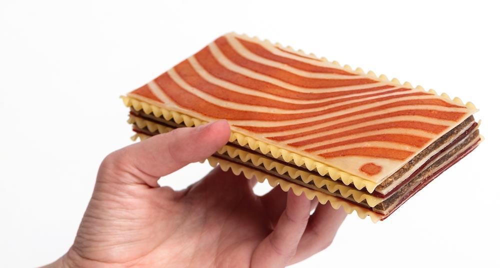 Edible food wrap made of algae explores sustainable packaging solutions ...