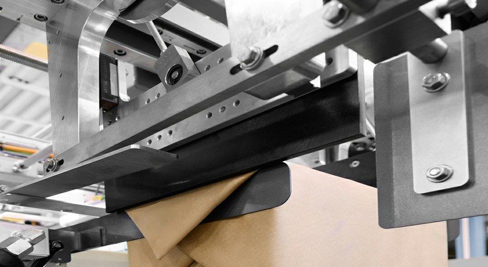 A multitude of packaging options: KHS presents flexible packer for cans ...