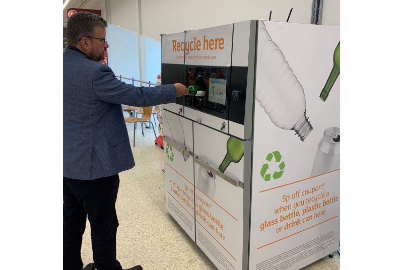 TOMRA and Sainsbury’s launch "England's first" glass deposit return ...