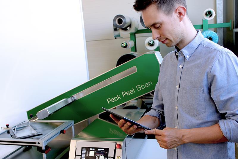 Intelligent device measures the force required to open peelable ...