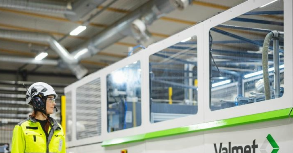 Novel technology moulds lightweight food packaging from cellulose ...