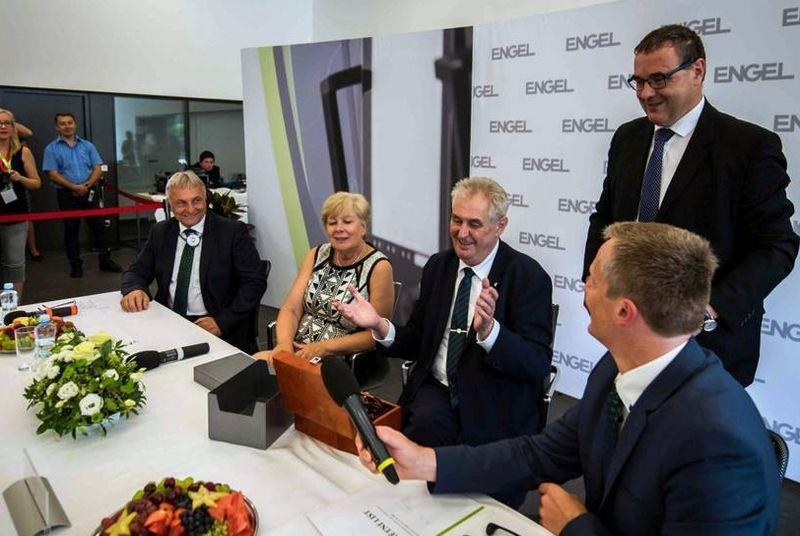 Czech President Visits ENGEL Plant in Kaplice | Article | Packaging Europe