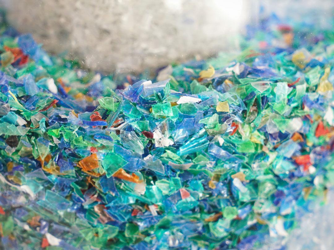 Scientists develop innovative solution for capturing microplastics ...