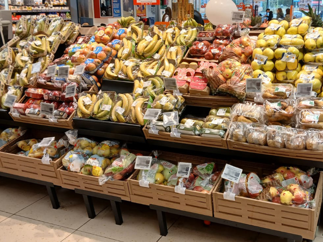 Tosca’s ‘wood-look’ reusable crates deliver and display fresh food at ...