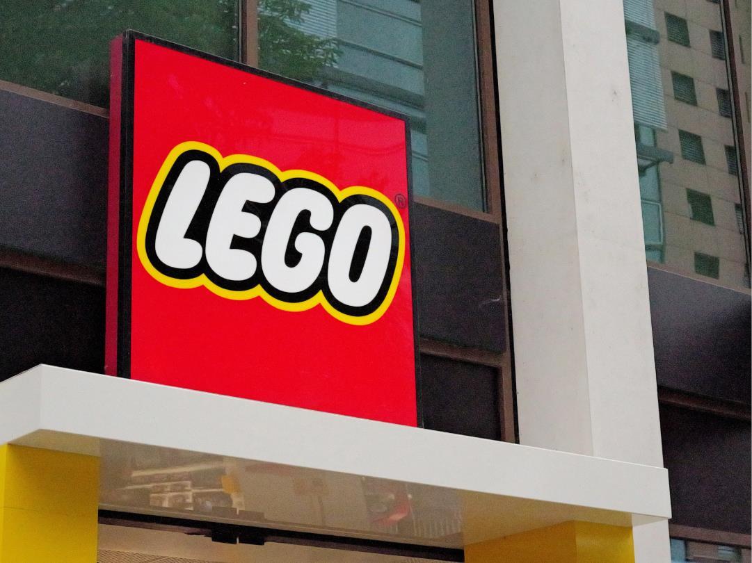 LEGO intensifies move away from plastic packaging | Article | Packaging ...