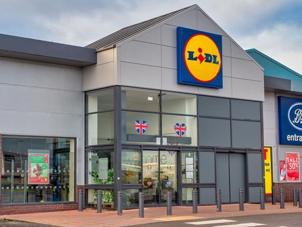 Lidl to trial plastic packaging collection and new compostable bags ...