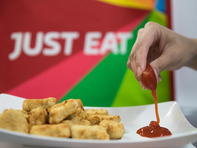 An inside look at Notpla's edible seaweed-based packaging | Article ...