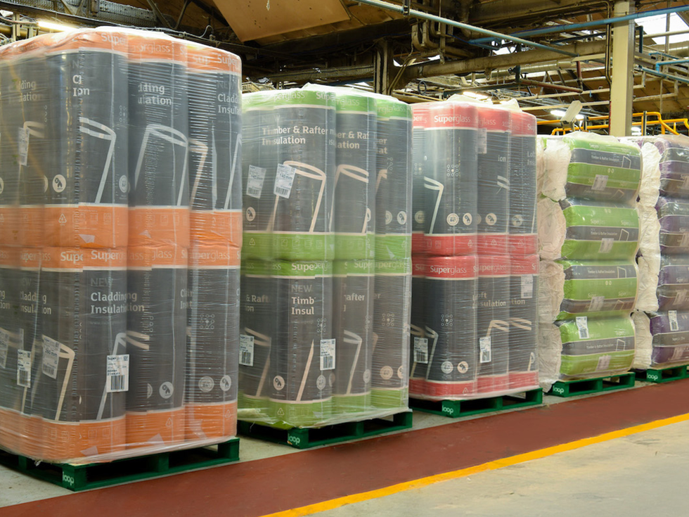 Superglass adopts The Pallet LOOP’s reusable green pallets for ...